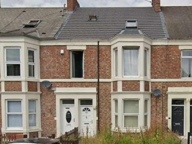 4 Bedroom Maisonette Flat