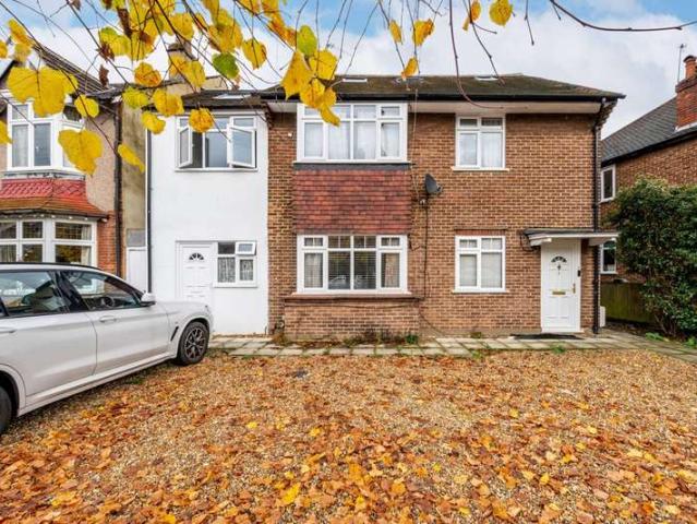 4 Bedroom Maisonette Flat
