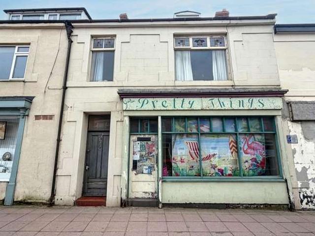 4 Bedroom Maisonette Flat