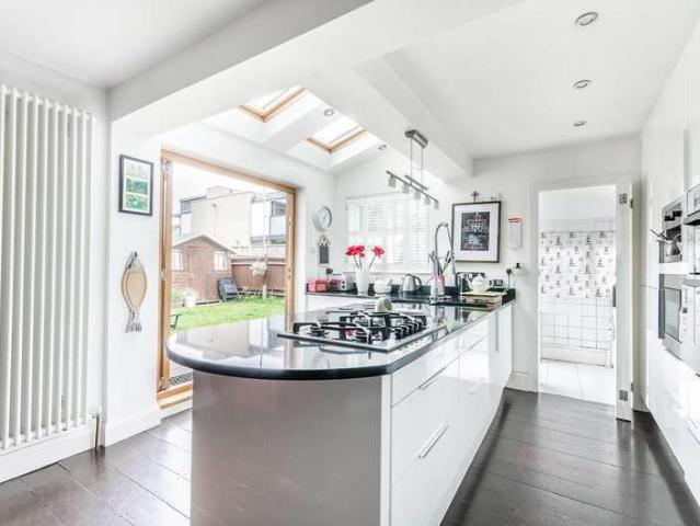 4 Bedroom Maisonette Flat