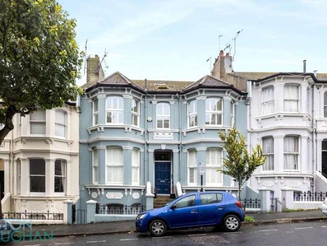 4 Bedroom Maisonette Flat