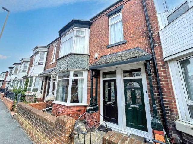 4 Bedroom Maisonette Flat