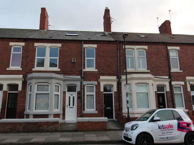4 Bedroom Maisonette Flat