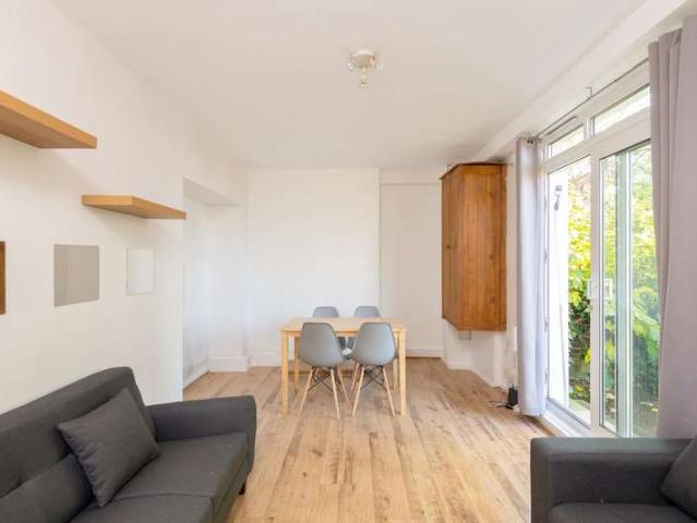 4 Bedroom Maisonette Flat
