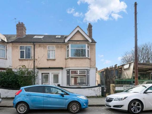4 Bedroom Maisonette Flat