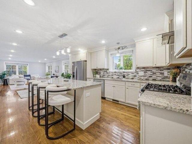 4 bedroom, Malden MA 02148 LS102593488