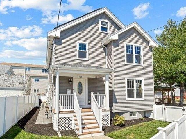 4 bedroom, Malden MA 02148 102443538
