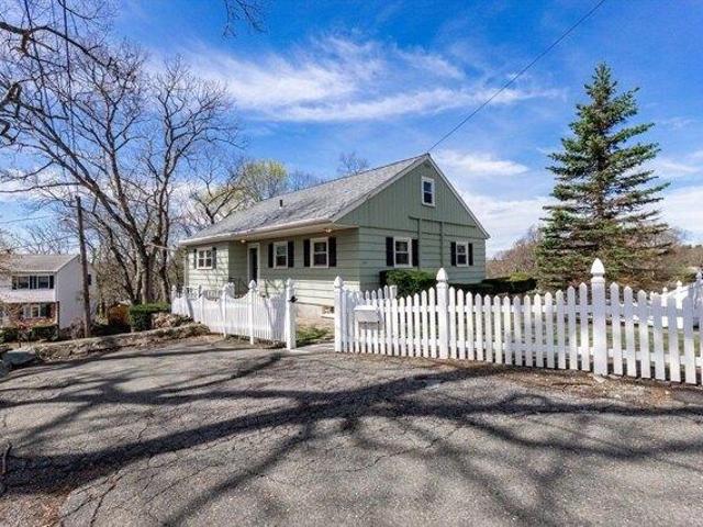 4 bedroom, Malden MA 02148 102475467