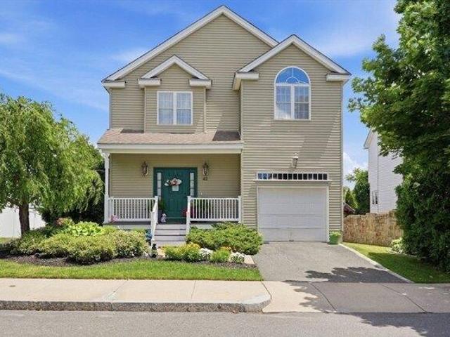4 bedroom, Malden MA 02148 104442575