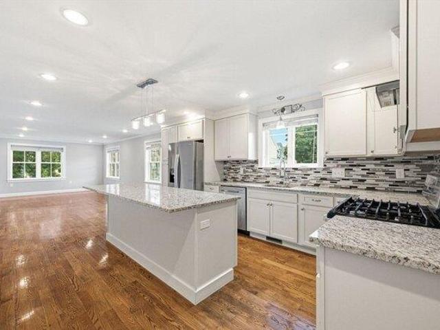 4 bedroom, Malden MA 02148 104479304