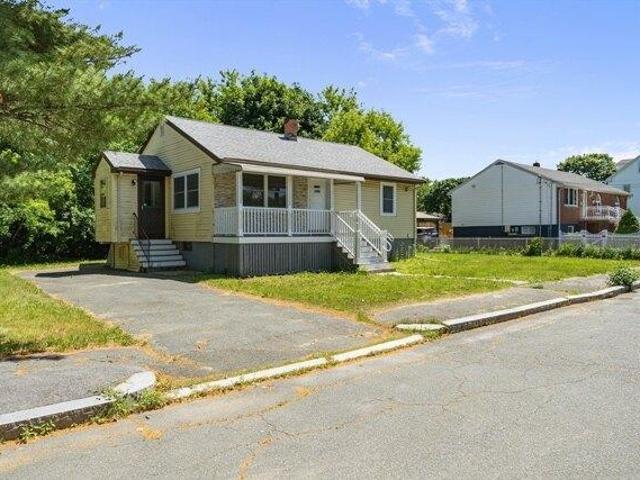 4 bedroom, Malden MA 02148 104791112