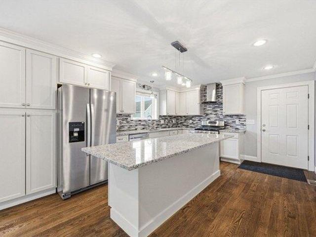 4 bedroom, Malden MA 02148 105143087