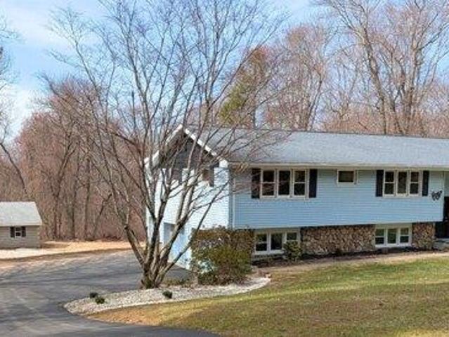 4 bedroom, Manchester CT 06040 102213181