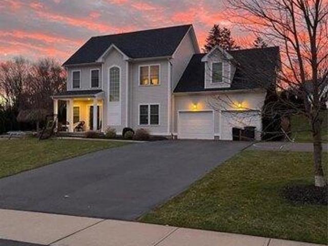 4 bedroom, Manchester CT 06040 104442101