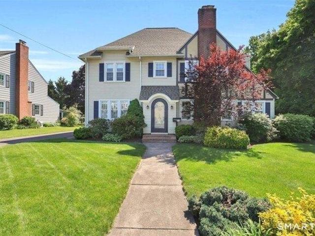 4 bedroom, Manchester CT 06040 LS103072202