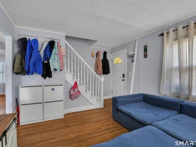 4 bedroom, Manchester CT 06042 105127727