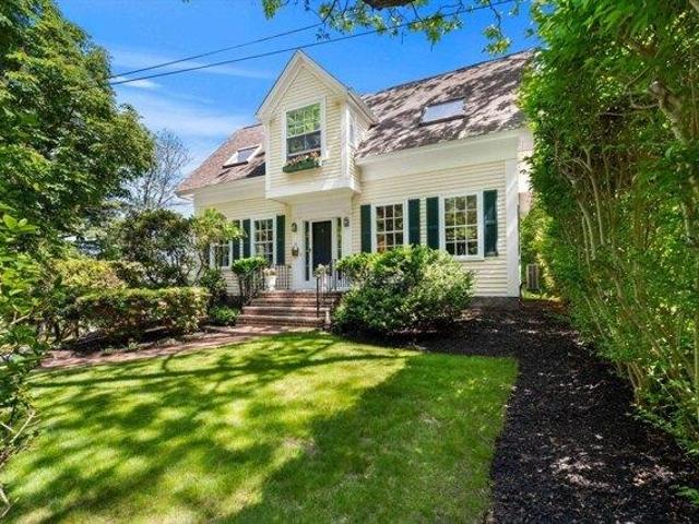 4 bedroom, Manchester MA 01944 105320207