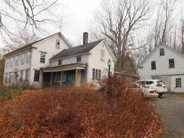 4 bedroom, Manchester ME 04351 102155819