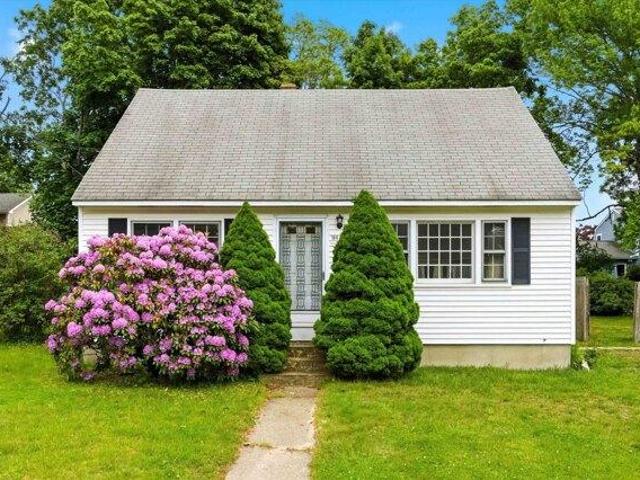4 bedroom, Manchester NH 03109 LS103072285