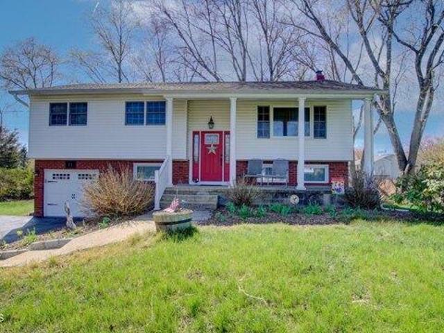 4 bedroom, Manalapan NJ 07726 102317797