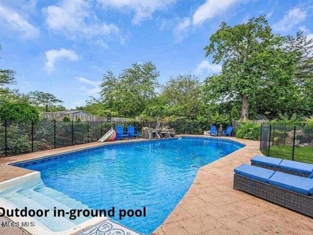 4 bedroom, Manalapan NJ 07726 102727058