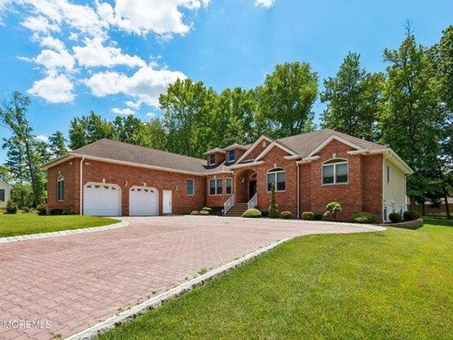 4 bedroom, Manalapan NJ 07726 105142594