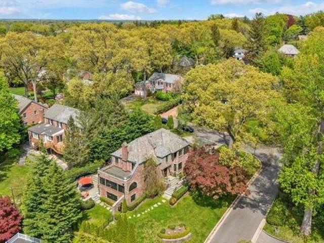 4 bedroom, Manhasset NY 11030 101799556