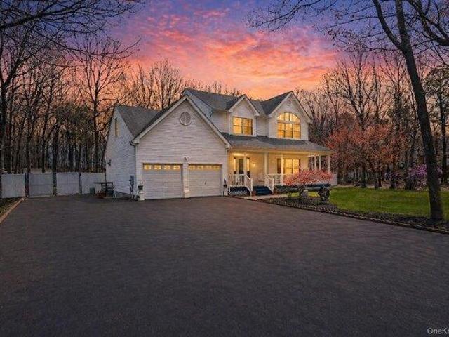 4 bedroom, Manorville NY 11949 103600780