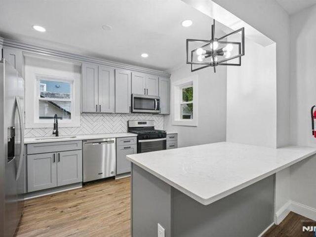 4 bedroom, Maplewood NJ 07040 102531294