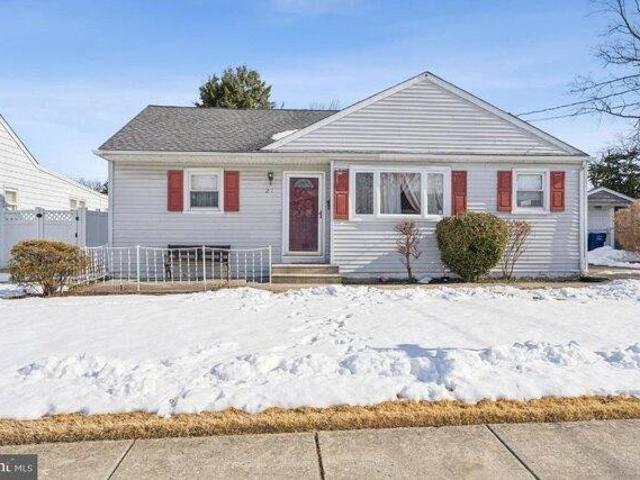 4 bedroom, Maple Shade NJ 08052 LS102258855