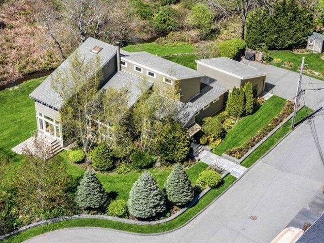 4 bedroom, Marblehead MA 01945 LS102530090