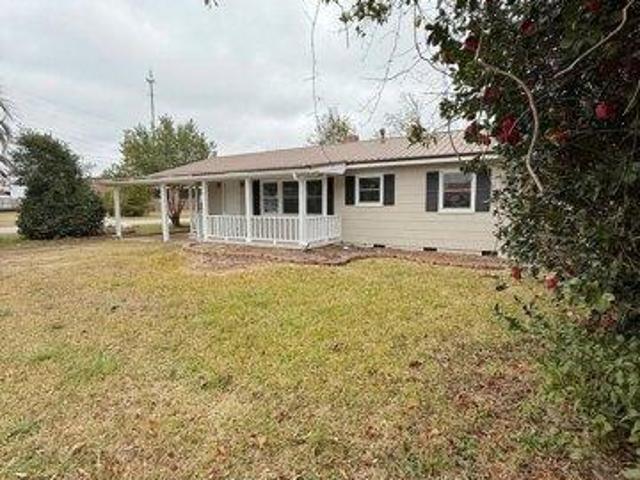 4 bedroom, Marianna FL 32446 90452022