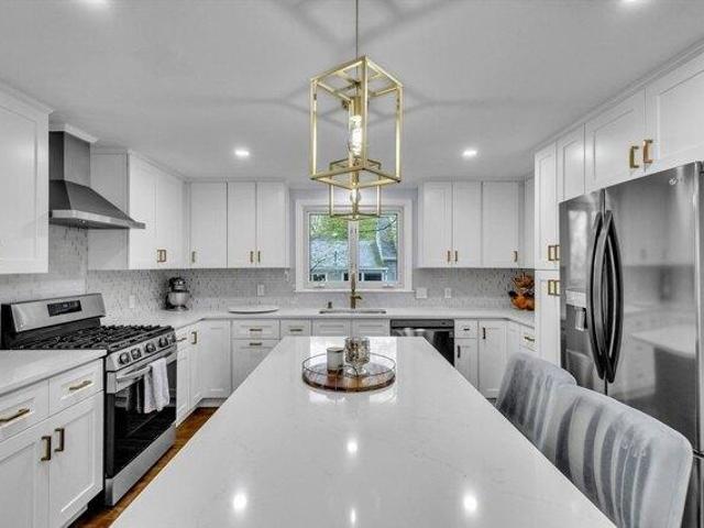 4 bedroom, Marlborough MA 01752 103221880