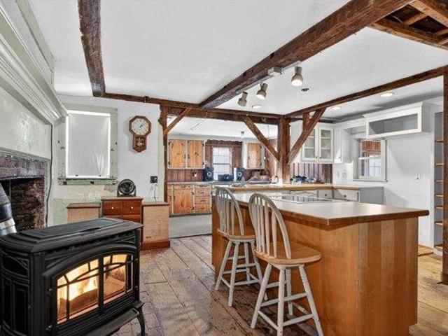4 bedroom, Marlborough MA 01752 LS103099583