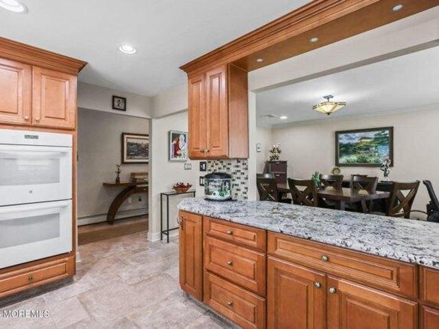 4 bedroom, Marlboro NJ 07746 105176262