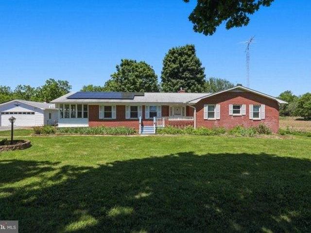 4 bedroom, Martinsburg WV 25404 103601417