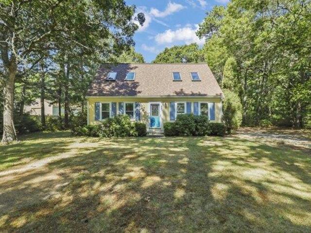 4 bedroom, Mashpee MA 02649 102370767
