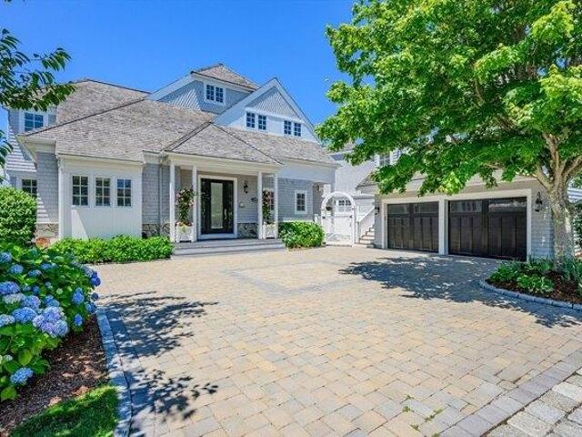 4 bedroom, Mashpee MA 02649 104407576