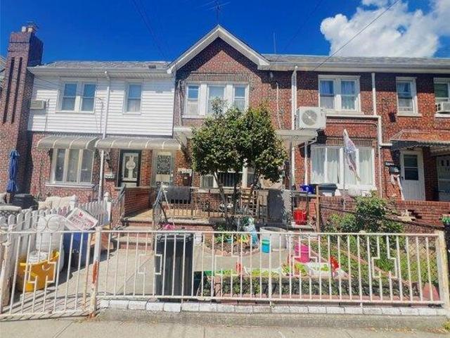 4 bedroom, Maspeth NY 11378 103622373