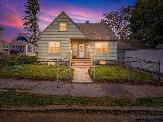 4 bedroom, Methuen MA 01844 103665041