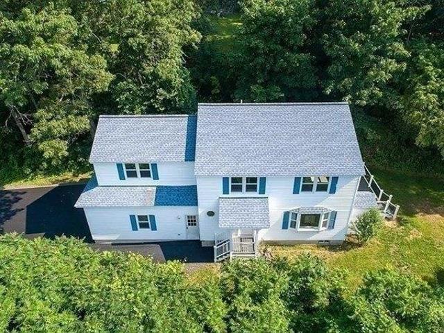 4 bedroom, Methuen MA 01844 104544100