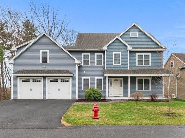 4 bedroom, Methuen MA 01844 104832116