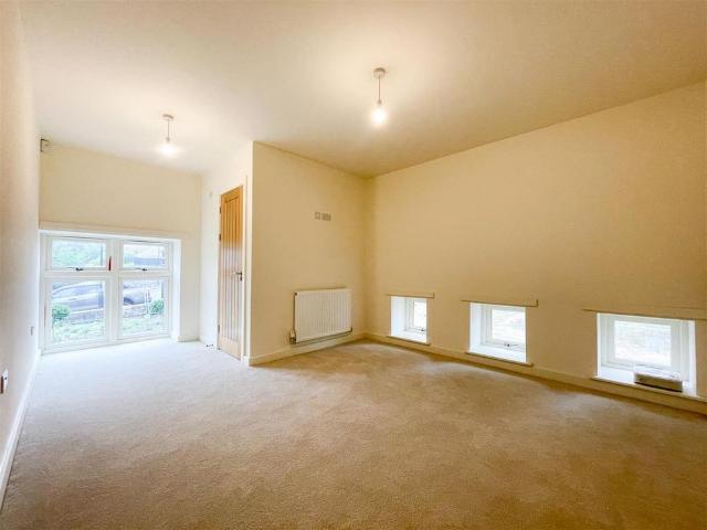4 bedroom mews to rent