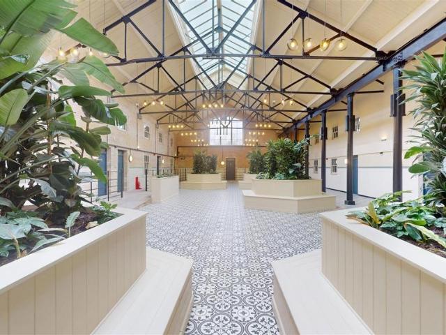 4 bedroom mews to rent