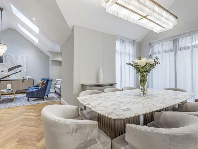4 bedroom mews to rent