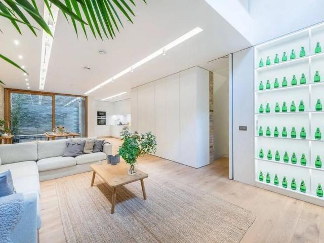 4 bedroom mews to rent