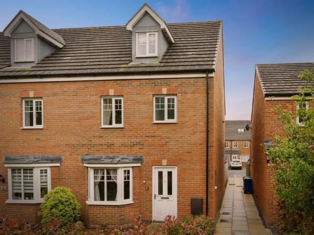 4 bedroom mews for sale