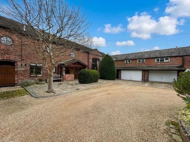 4 bedroom mews for sale