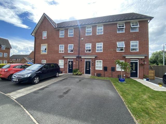 4 bedroom mews for sale