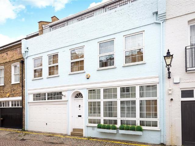 4 bedroom mews for sale